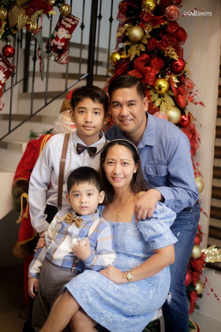 Family Christmas Photo | Cavite – Winkshots – Wedding & Events Photogapher